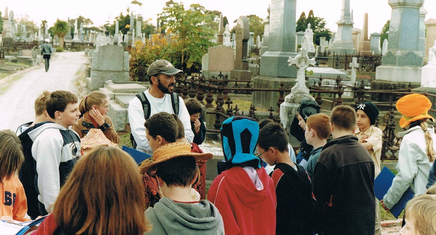 kids ct k cemtery – Walking Tours of Melbourne