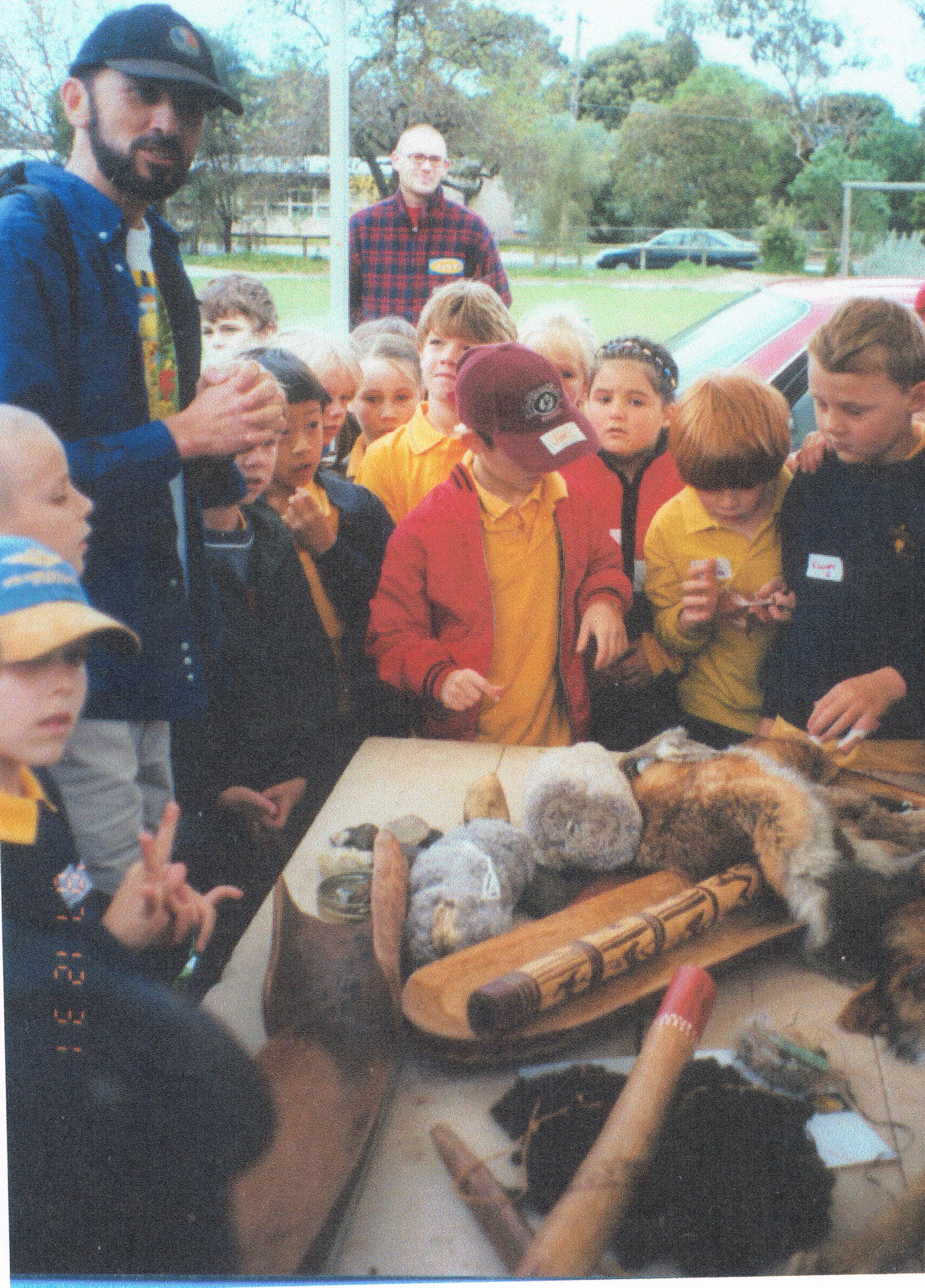 kids ct k cemtery – Walking Tours of Melbourne